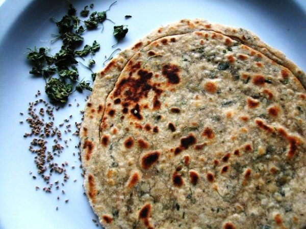 Spicy Indian Hummus in Methi paratha pockets Recipe | Saffron Trail