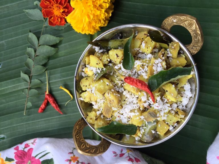 Kaya Mezhukkupuratti | Kerala Style Plantain stir fry | Vazhakka ...