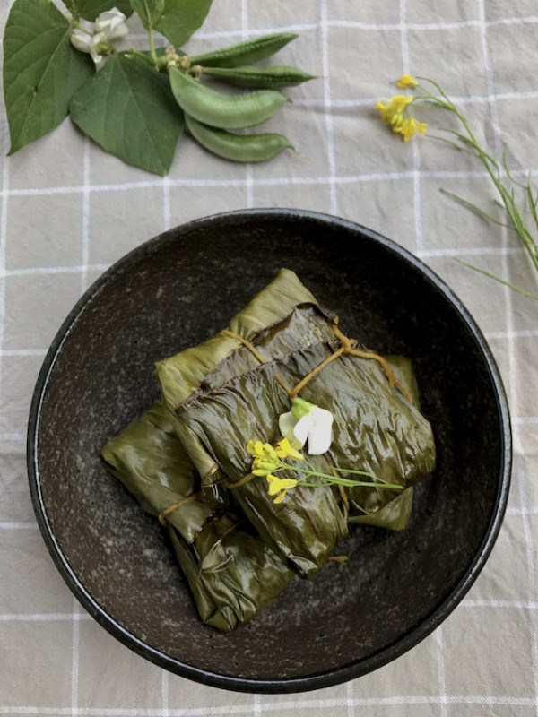 Sheem Paturi - Flat beans in Banana Leaf Parcels - Saffron Trail