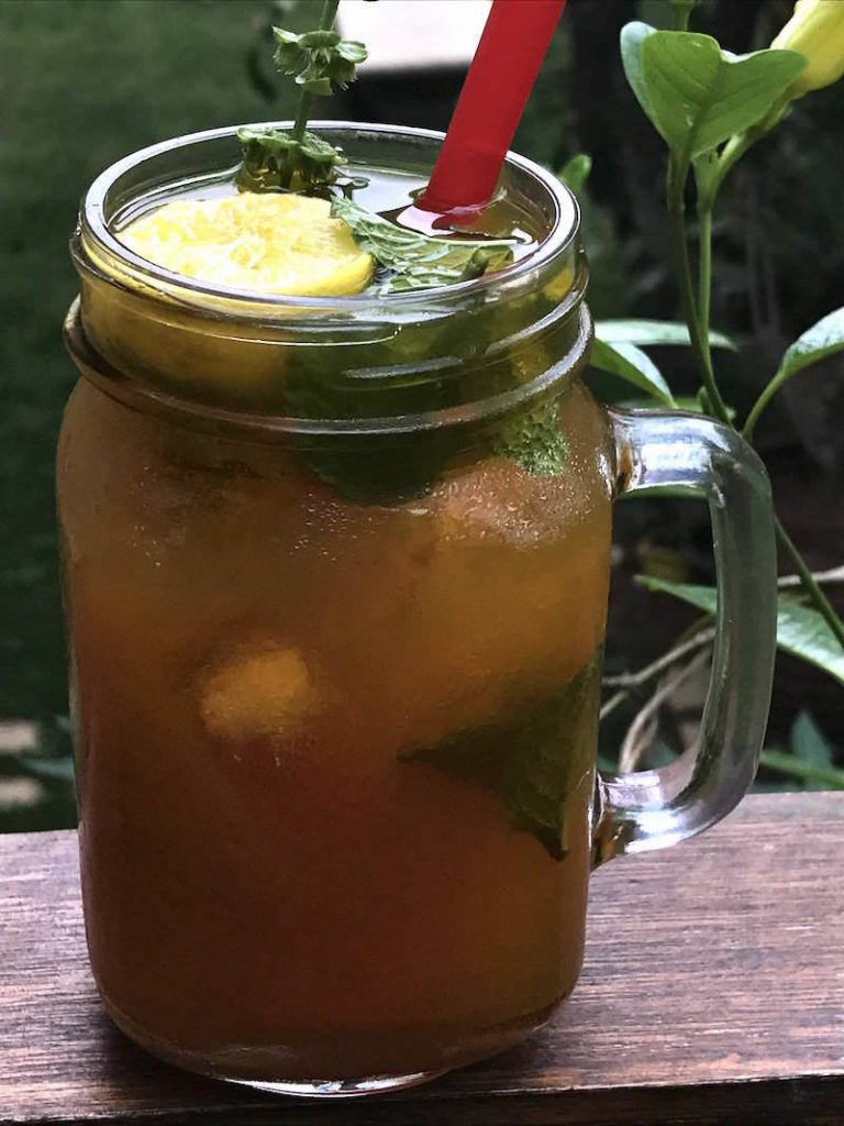 Turmeric Iced Tea - a soothing zero-calorie drink infused with green ...