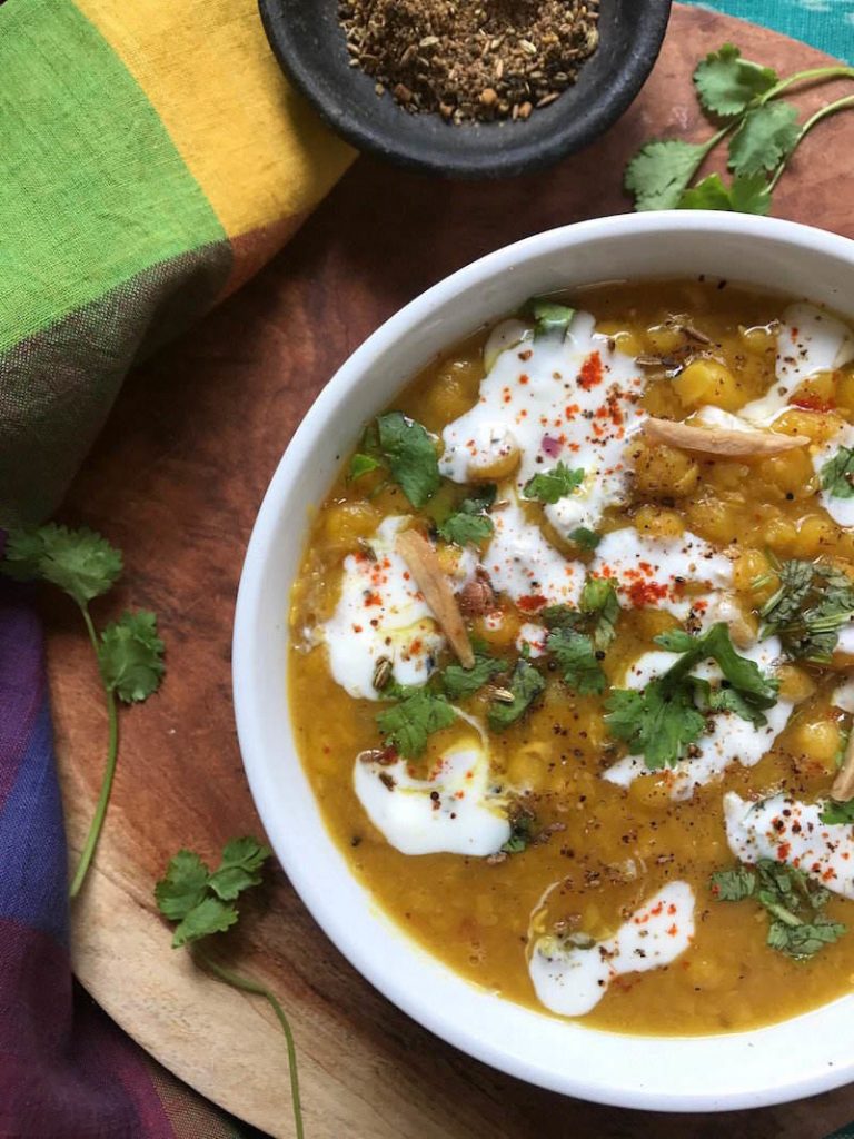 Bengali Ghughni - Dried White Peas Curry & Recipe for Ghughni Chaat