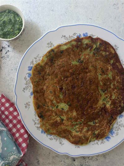 Pudla - Gujarati style Savoury Chickpea Flour Pancakes with Veggies