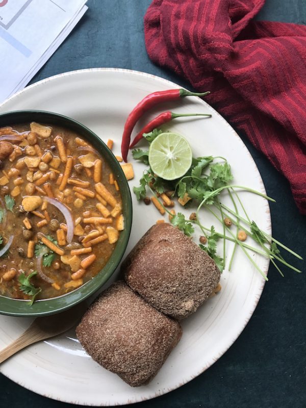 Misal Pav | How to make Maharashtrian Misal Pav | Mumbai Misal Pav